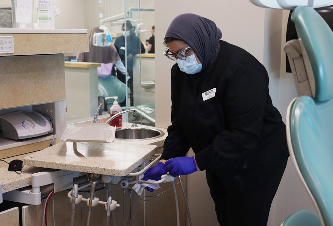 Campus dental clinic offers affordable care to students, Durham residents | The Chronicle